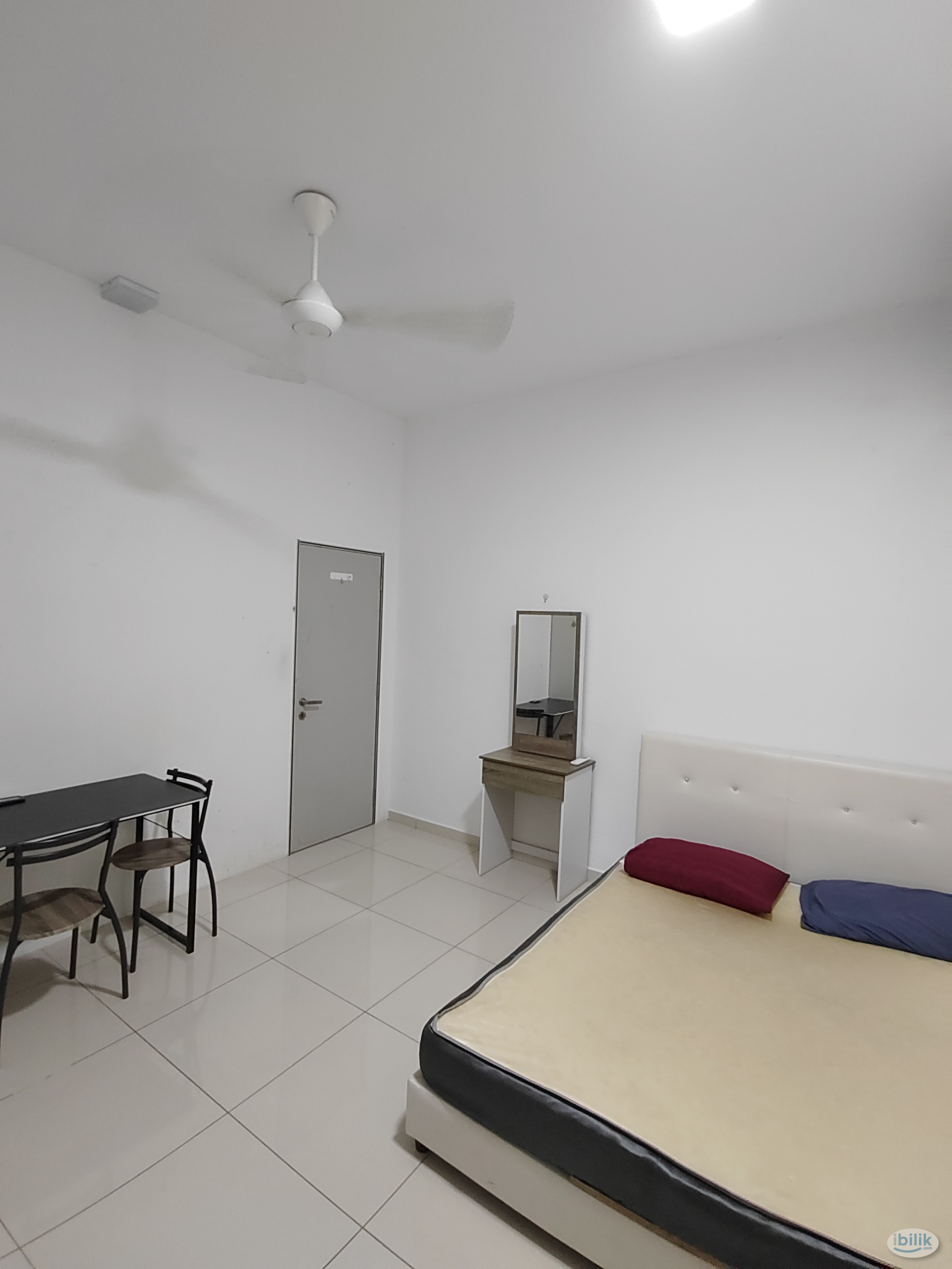 Fiera Vista Aircond Balcony Middle Room included Utilities Share ...