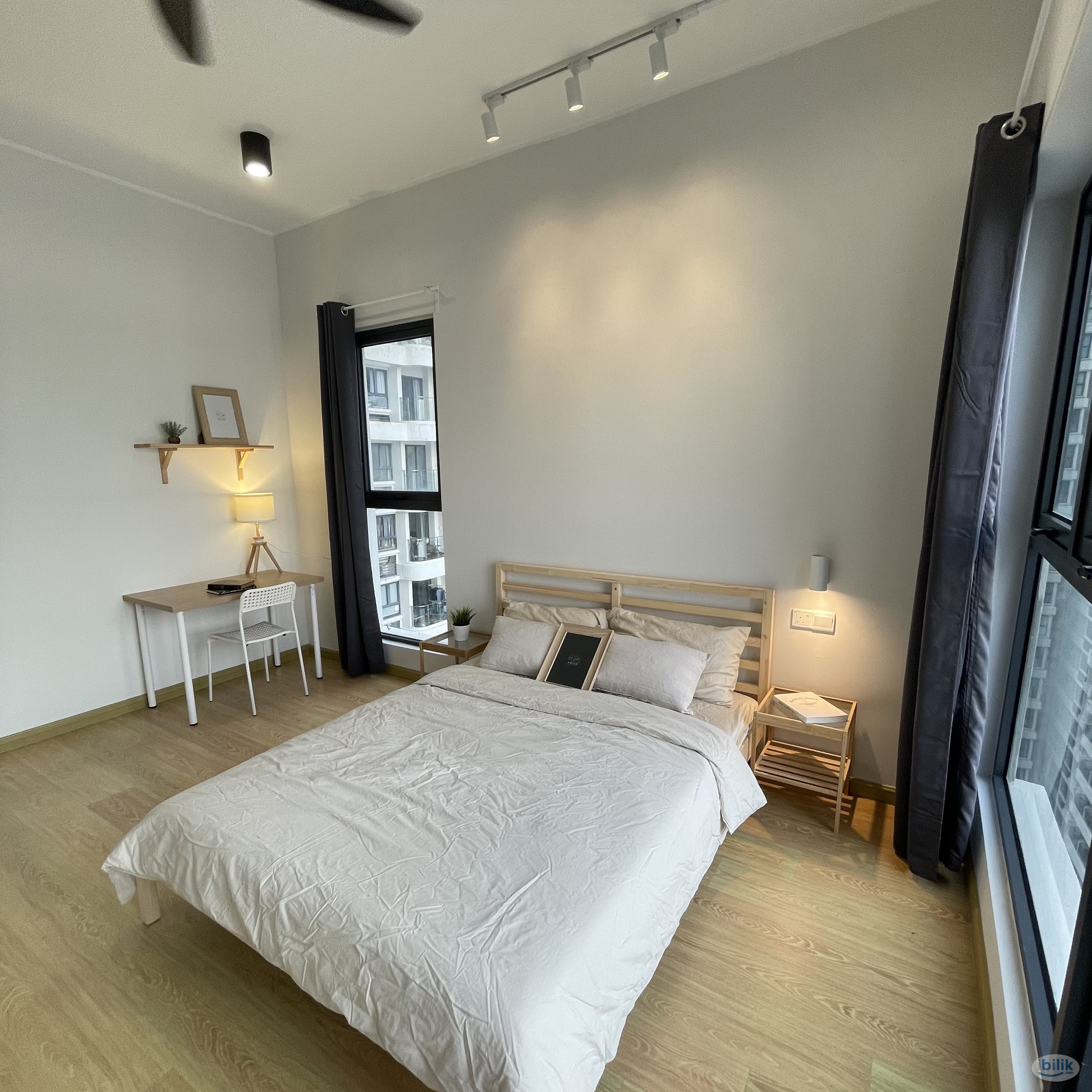 Master Room at Country Garden, Danga Bay (NEAR CIQ) | iBilik