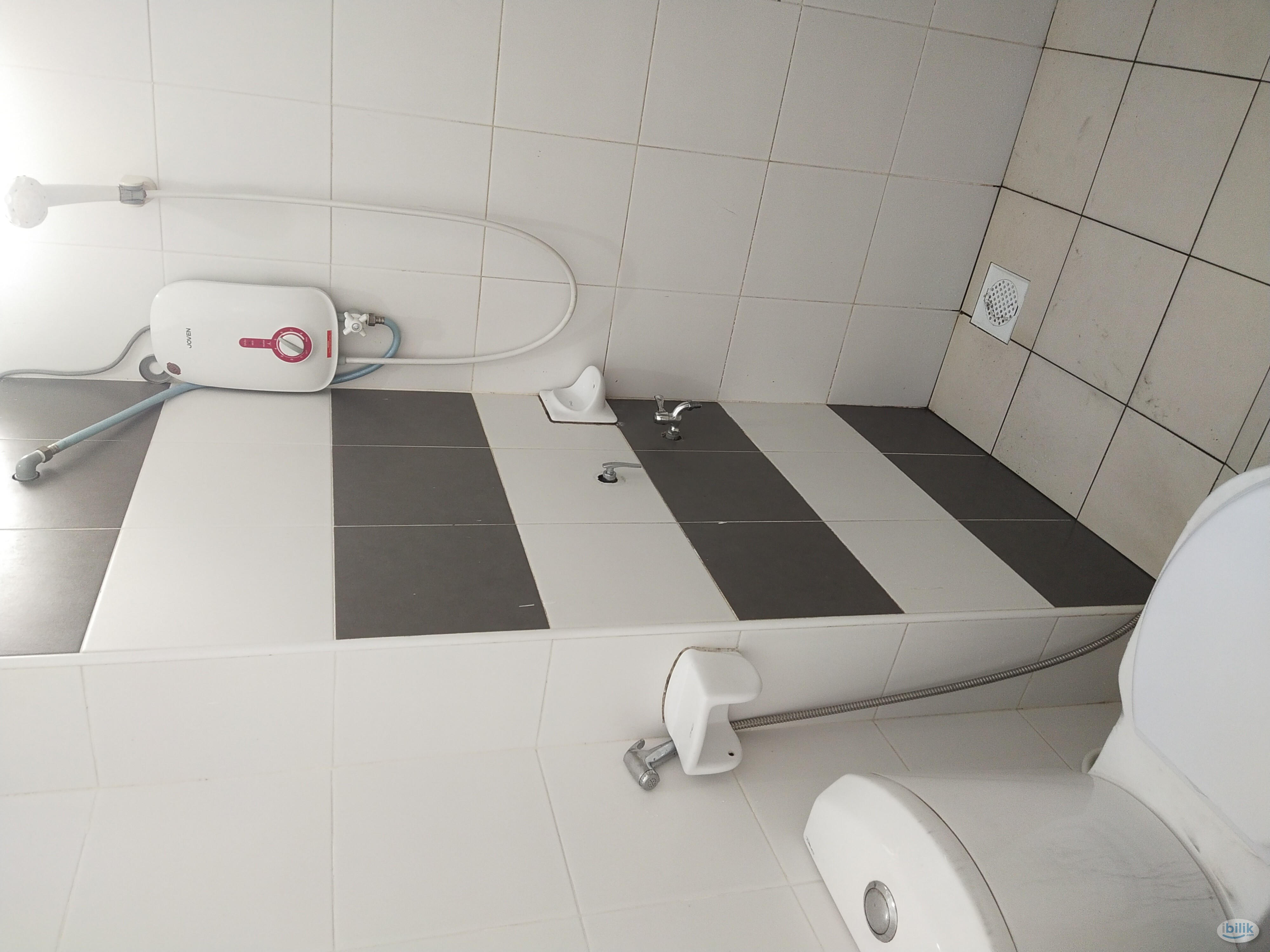 Single Room at Taman Dato Chellam, Ulu Tiram | iBilik