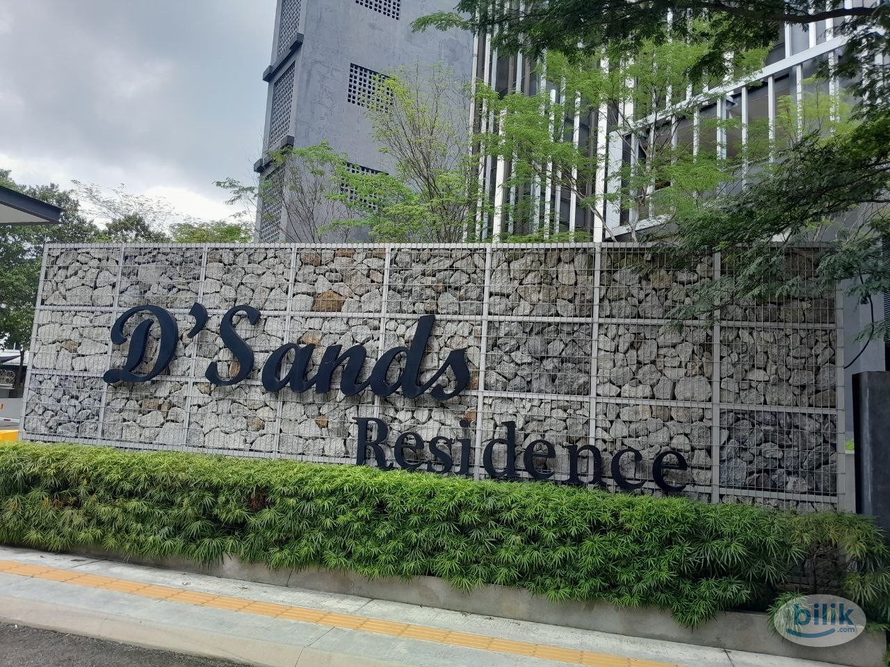 [D'sands] Middle Room with Aircond Rent Short Walk KTM & Bus Stop to ...